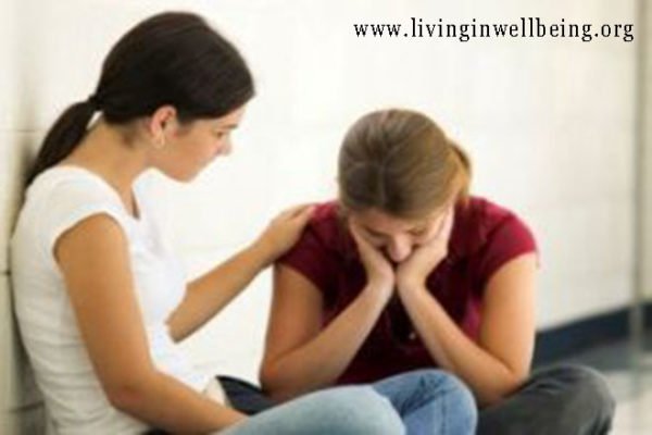 Why Teens Struggle With Body Image Issues? - Living In Well Being