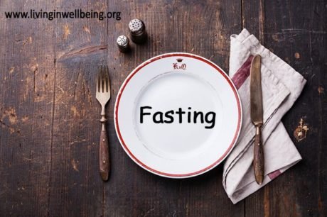 Health Benefits of Fasting helps to reduce heart diseases
